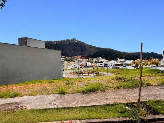 Terreno em Condomínio para Venda em Juiz de Fora/MG Salvaterra