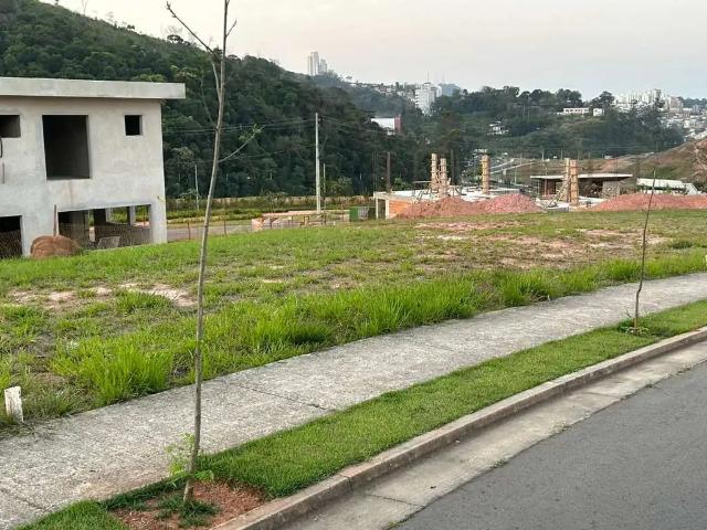 Terreno em Condomínio para Venda em Juiz de Fora/MG Salvaterra