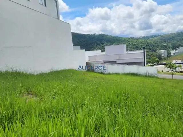 Terreno em Condomínio para Venda em Juiz de Fora/MG Salvaterra