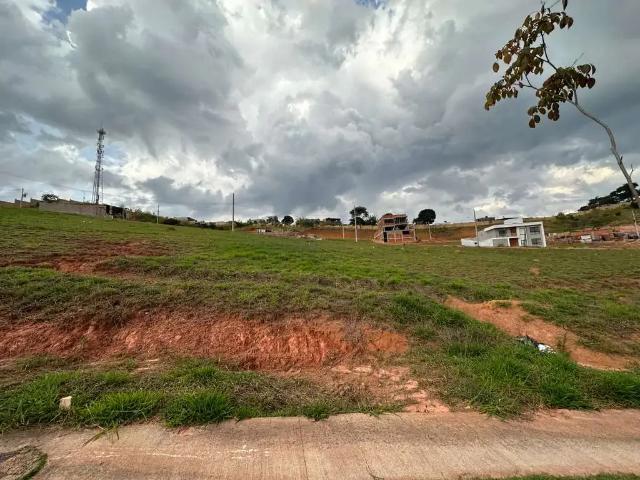 Terreno em Condomínio para Venda em Juiz de Fora/MG Salvaterra