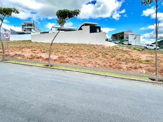 Terreno em Condomínio para Venda em Juiz de Fora/MG Salvaterra
