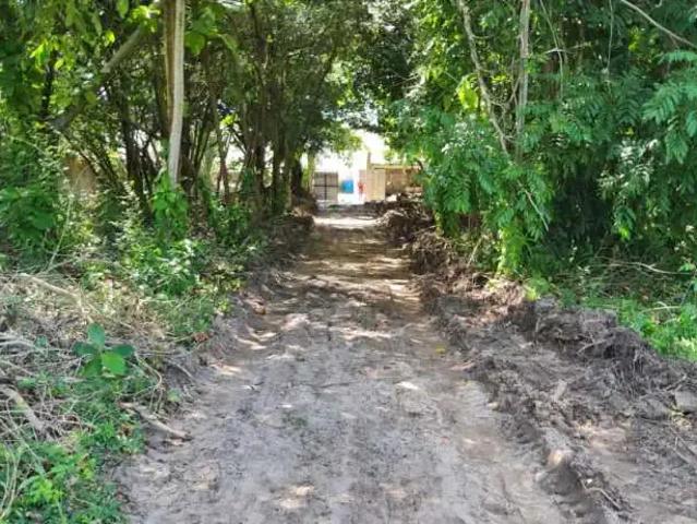 Terreno em Condomínio para Venda em Lauro de Freitas/BA Buraquinho