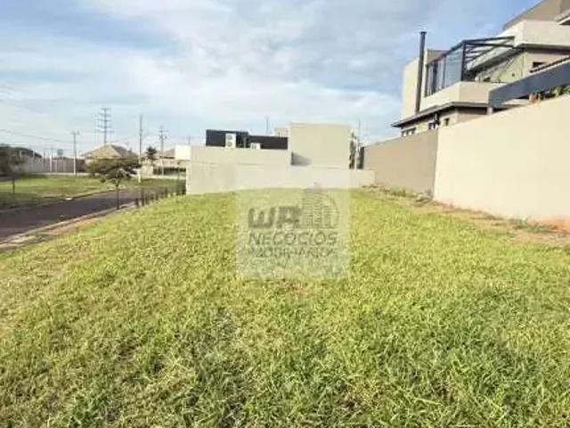 Terreno em Condomínio para Venda em Londrina/PR Marumbi