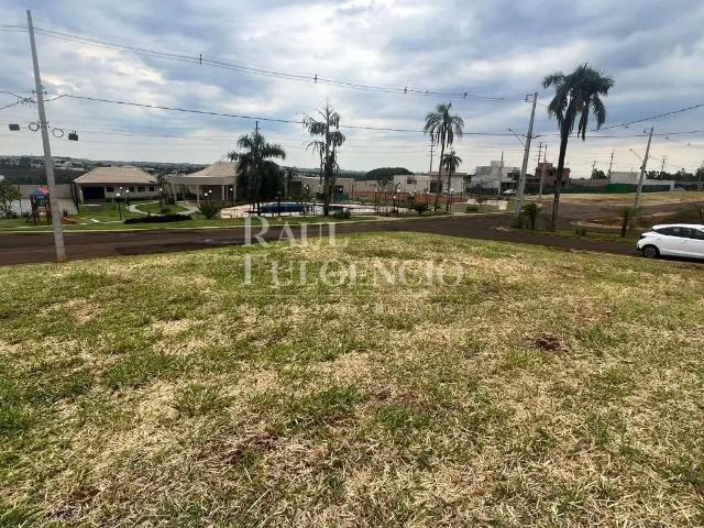 Terreno em Condomínio para Venda em Londrina/PR Marumbi
