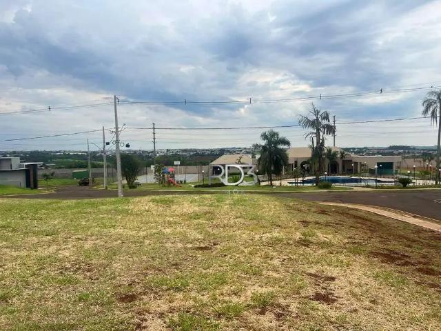 Terreno em Condomínio para Venda em Londrina/PR Marumbi