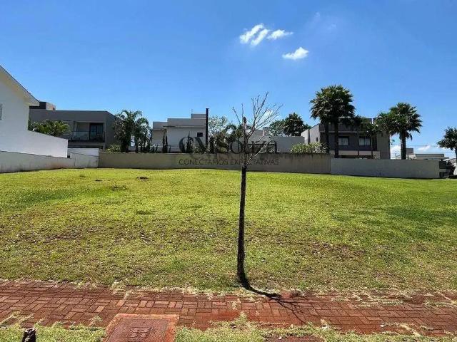 Terreno em Condomínio para Venda em Londrina/PR Conjunto Residencial Vivendas do Arvoredo