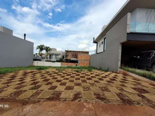 Terreno em Condomínio para Venda em Londrina/PR Industrial