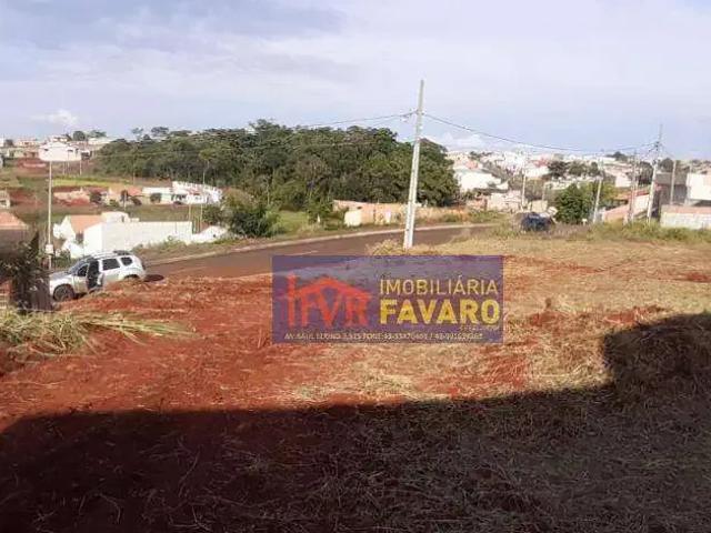 Terreno em Condomínio para Venda em Londrina/PR Parque Leblon