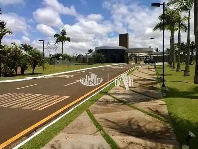 Terreno em Condomínio para Venda em Londrina/PR Sun Lake Residence