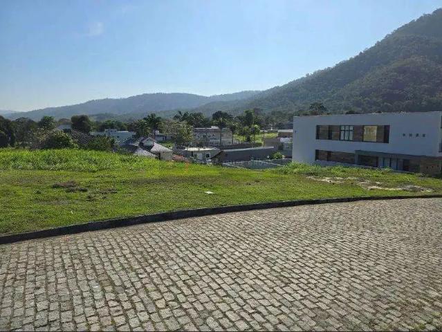Terreno em Condomínio para Venda em Maricá/RJ Pilar