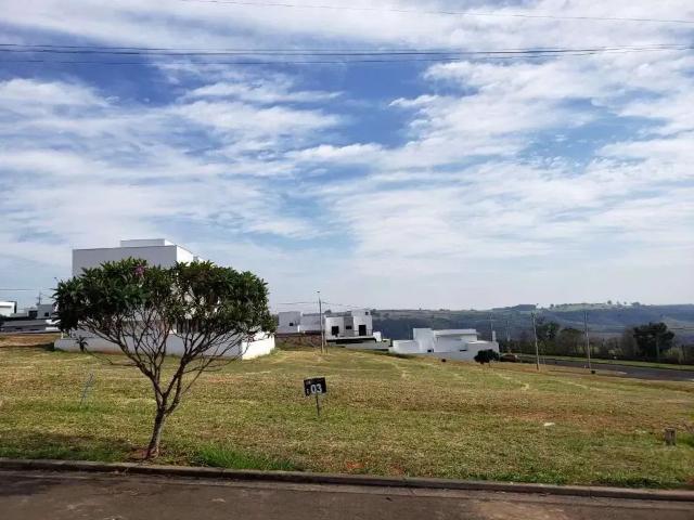 Terreno em Condomínio para Venda em Marília/SP Residencial Vale Verde