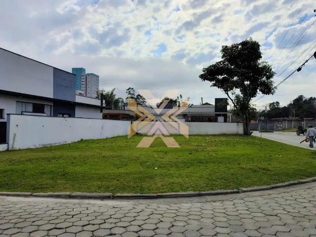 Terreno em Condomínio para Venda em Mogi das Cruzes/SP Botujuru