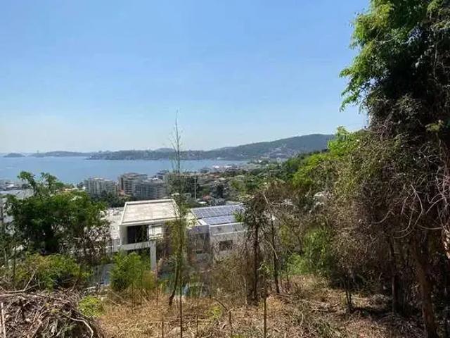 Terreno em Condomínio para Venda em Niterói/RJ Charitas