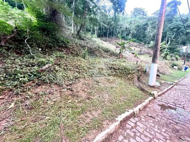 Terreno em Condomínio para Venda em Niterói/RJ Engenho do Mato