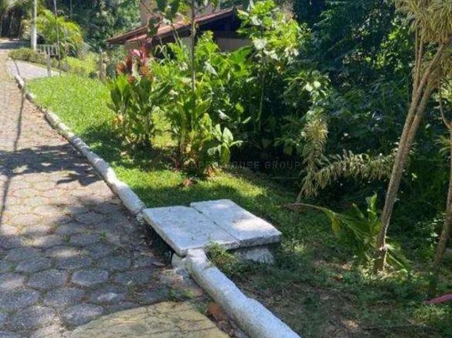 Terreno em Condomínio para Venda em Niterói/RJ Sapê