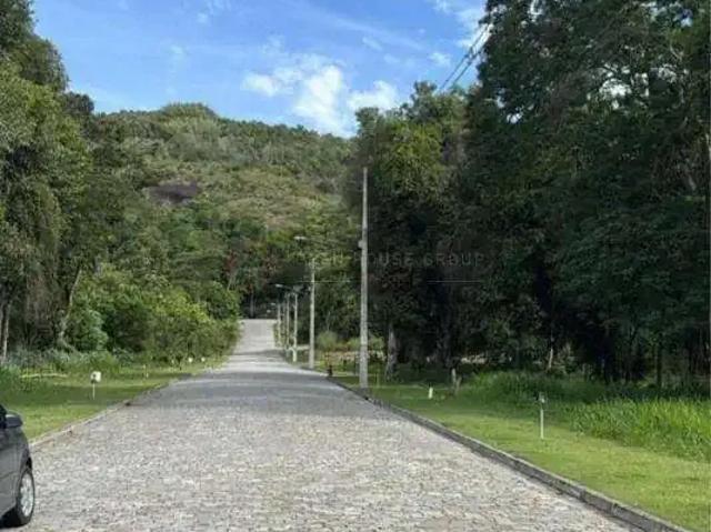 Terreno em Condomínio para Venda em Niterói/RJ Pendotiba
