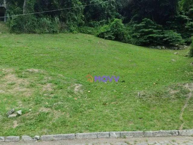 Terreno em Condomínio para Venda em Niterói/RJ Piratininga