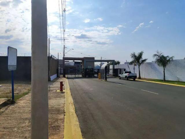 Terreno em Condomínio para Venda em Nova Odessa/SP Parque dos Pinheiros