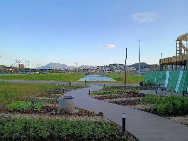 Terreno em Condomínio para Venda em Palhoça/SC Cidade Universitária Pedra Branca