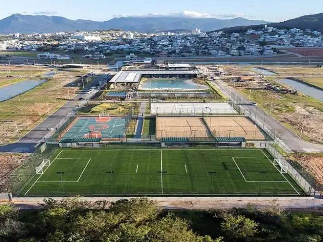 Terreno em Condomínio para Venda em Palhoça/SC Pedra Branca
