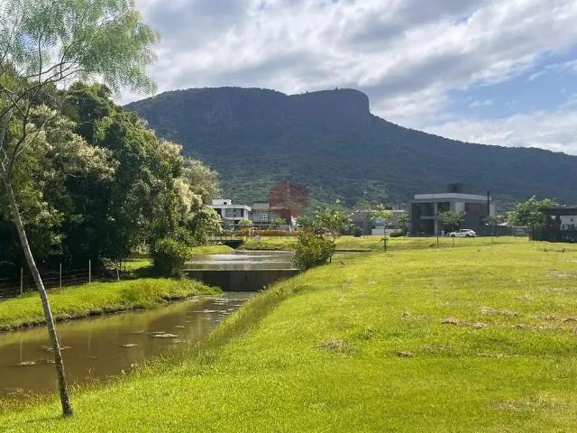 Terreno em Condomínio para Venda em Palhoça/SC Pedra Branca