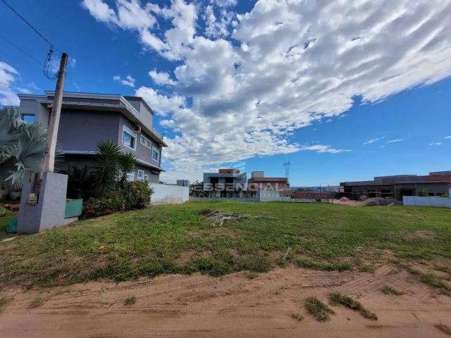 Terreno em Condomínio para Venda em Pardinho/SP Ninho Verde