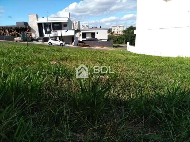 Terreno em Condomínio para Venda em Paulínia/SP Jardim Ypê