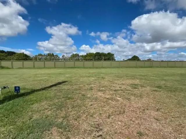 Terreno em Condomínio para Venda em Pelotas/RS Laranjal