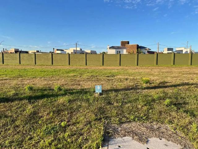Terreno em Condomínio para Venda em Pelotas/RS Laranjal