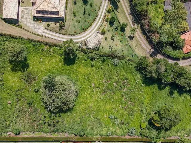 Terreno em Condomínio para Venda em Petrópolis/RJ Araras