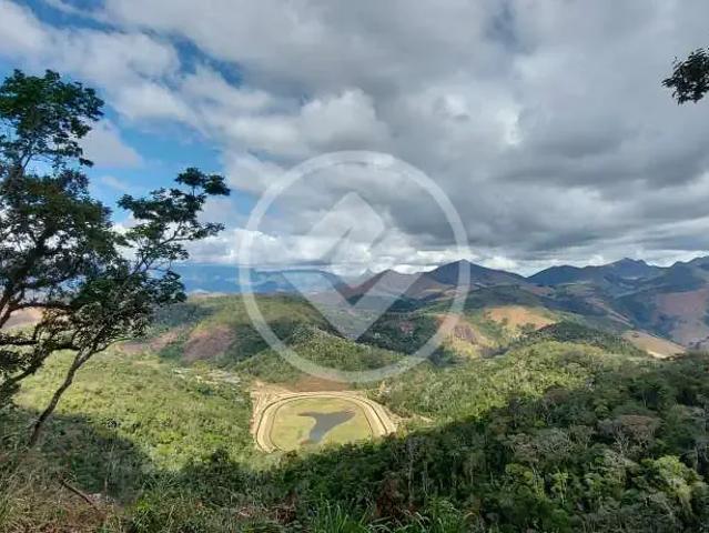 Terreno em Condomínio para Venda em Petrópolis/RJ Pedro do Rio