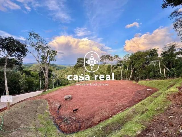 Terreno em Condomínio para Venda em Petrópolis/RJ Pedro do Rio