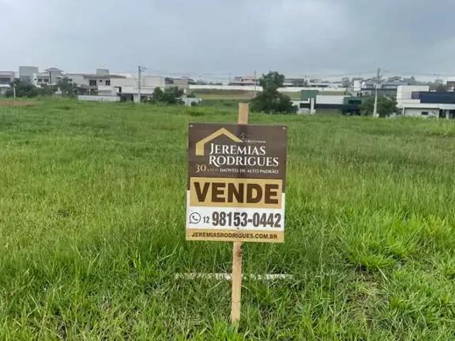 Terreno em Condomínio para Venda em Pindamonhangaba/SP Alto do Cardoso
