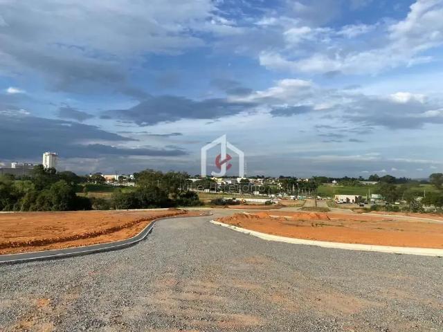 Terreno em Condomínio para Venda em Pindamonhangaba/SP Alto do Cardoso