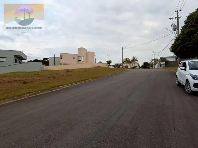 Terreno em Condomínio para Venda em Pinhalzinho/SP Centro