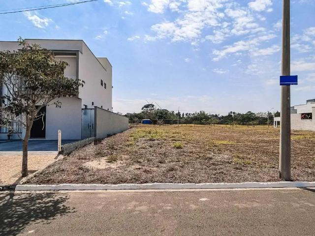 Terreno em Condomínio para Venda em Piracicaba/SP Campestre