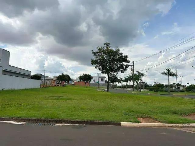 Terreno em Condomínio para Venda em Piracicaba/SP Parque Taquaral