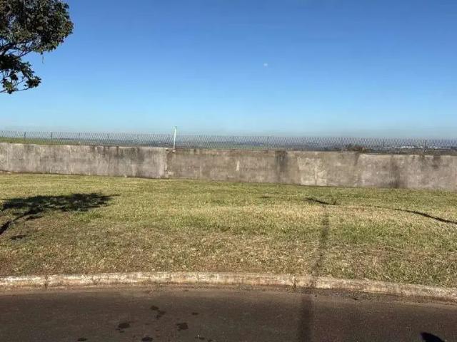Terreno em Condomínio para Venda em Piracicaba/SP Parque Taquaral