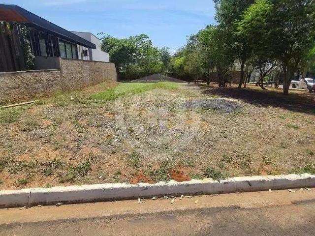 Terreno em Condomínio para Venda em Piratininga/SP Centro