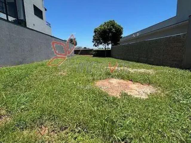 Terreno em Condomínio para Venda em Piratininga/SP Centro