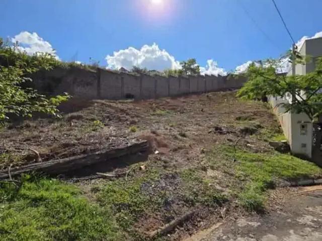 Terreno em Condomínio para Venda em Poços de Caldas/MG Condomínio Pitangueiras