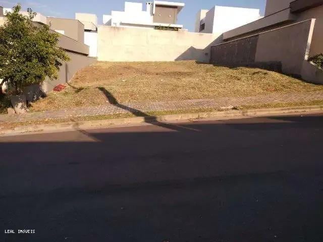 Terreno em Condomínio para Venda em Presidente Prudente/SP Porto Madero Residence
