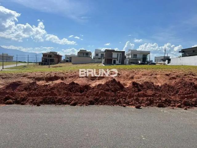 Terreno em Condomínio para Venda em Resende/RJ Parque Ipiranga