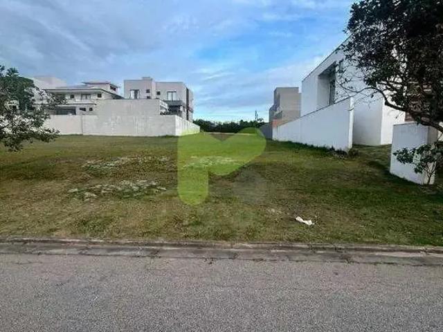 Terreno em Condomínio para Venda em Rio das Ostras/RJ Alphaville