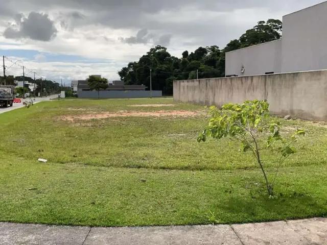 Terreno em Condomínio para Venda em Rio das Ostras/RJ Extensão do Bosque