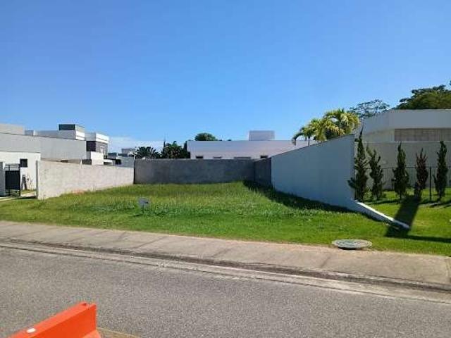 Terreno em Condomínio para Venda em Rio das Ostras/RJ Extensão do Bosque