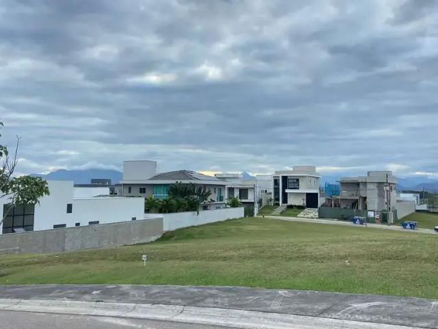 Terreno em Condomínio para Venda em Rio das Ostras/RJ Viverde I