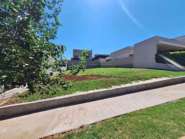 Terreno em Condomínio para Venda em Ribeirão Preto/SP Vila do Golf