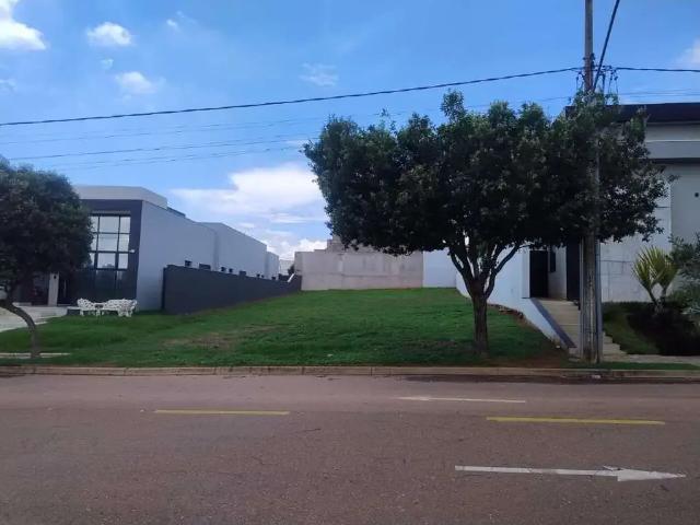 Terreno em Condomínio para Venda em Rondonópolis/MT Condomínio do Bosque II