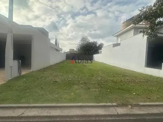 Terreno em Condomínio para Venda em São Carlos/SP Condomínio Village Damha III